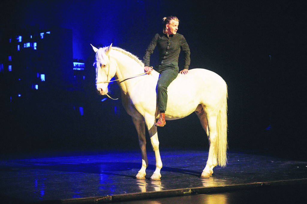 Alex Lutz, seul en selle - Le Courrier Messin